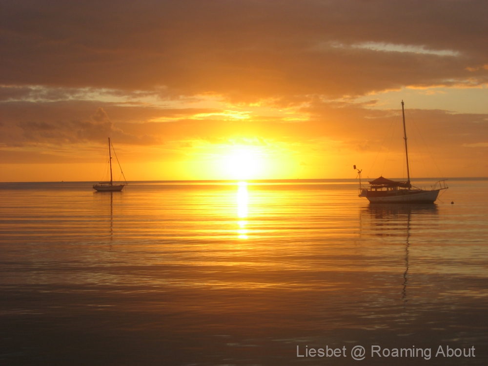 Pictures Of Sunsets Over Water