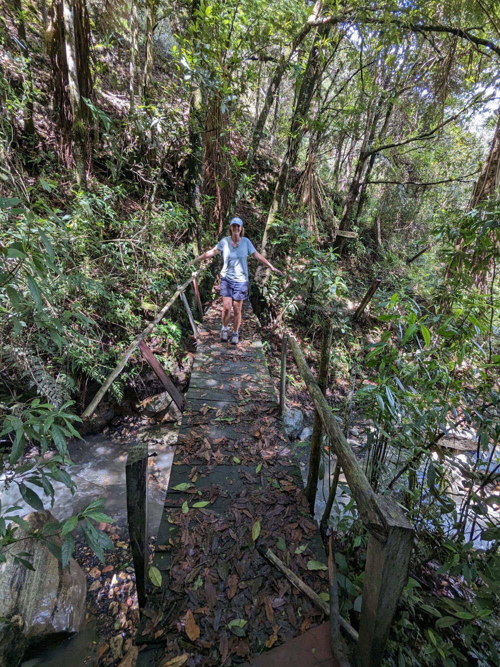 Off the Beaten Track Waterfalls, Lakes & Small Towns — Traversing ...